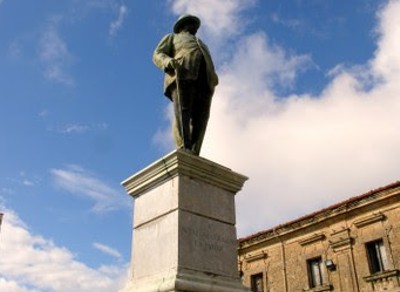 Enna. Il modello “Napoleone Colajanni” - vivienna.it
