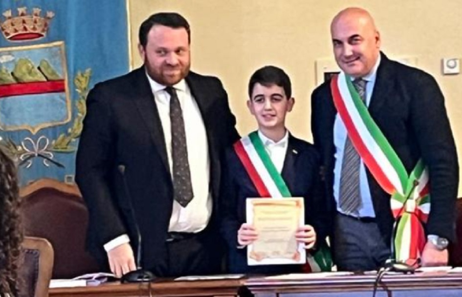 Assoro, si sono insediati sindaco e giunta dei ragazzi - vivienna.it