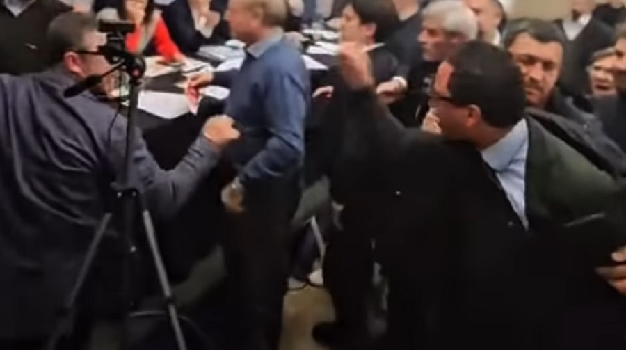 "Hai rotto i coglioni, per questo hai la scorta", le accuse a Venezia ...