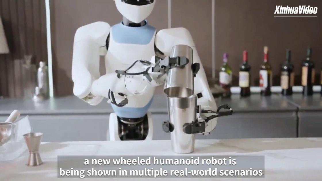 Cina, acquistare un robot umanoide ora è possibile, bastano 14 mila ...