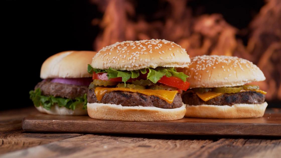 Hamburger sempre più amati: boom di consumi e delivery - vivienna.it